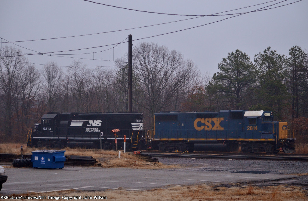 NS 5313 &!CSX 2814